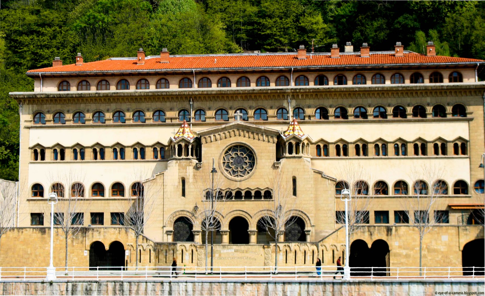 Photo Views, Life through the eye of a camera.: June 2010