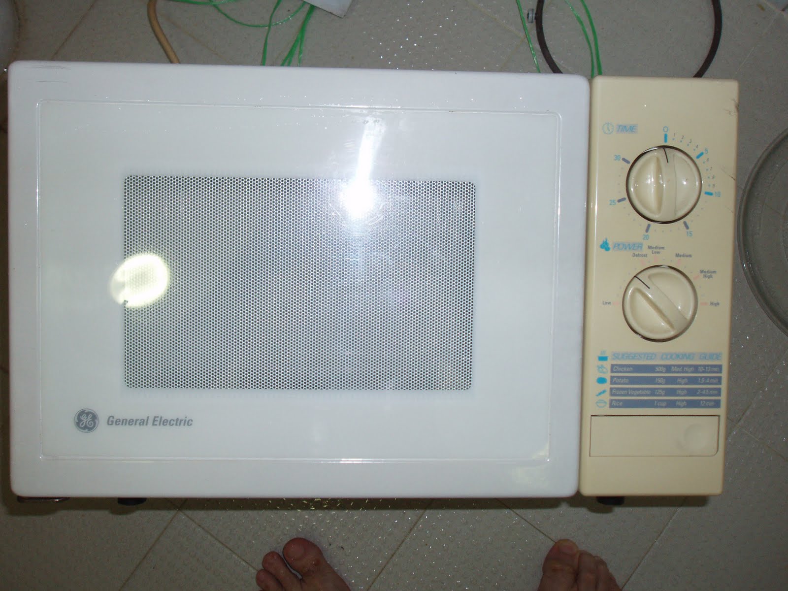 Vintage General Electric 1200W Microwave Oven ~ electronics new