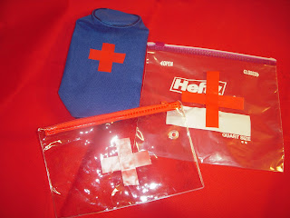 Simply Serve: Projects: First Aid Kits For Homeless