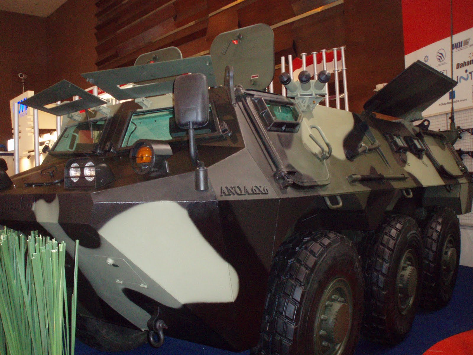 BERBAGAI VARIAN PANSER ANOA 6X6 PINDAD | aneka10