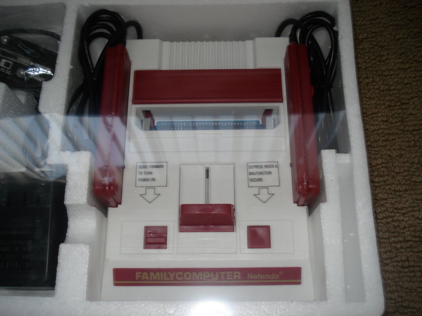 FAMICOM CONSOLE