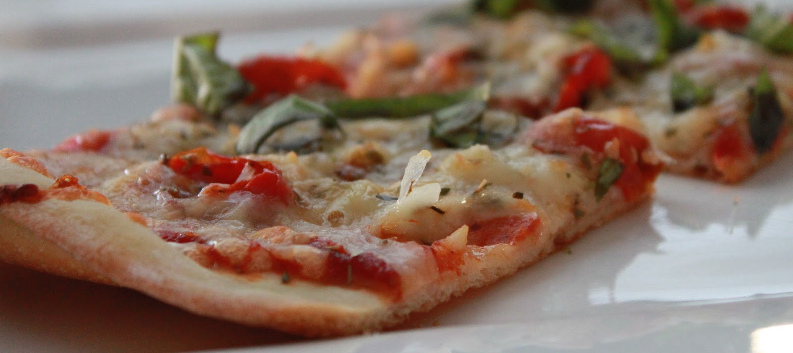 everywhere orange: Pizza 101: thin crust pizza