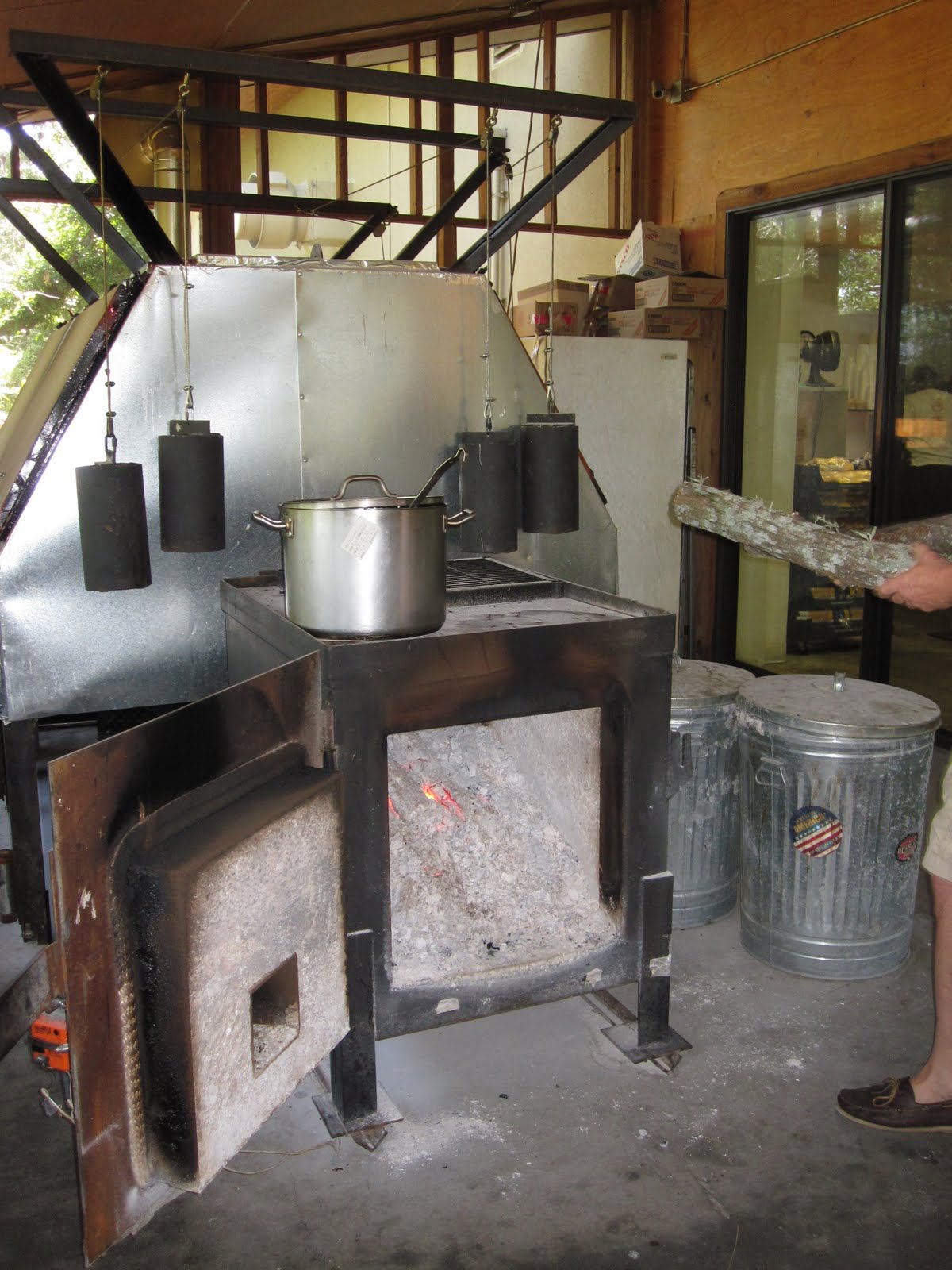 Man Up: Tales of Texas BBQ™: Buster's BBQ (Lakeway, TX)