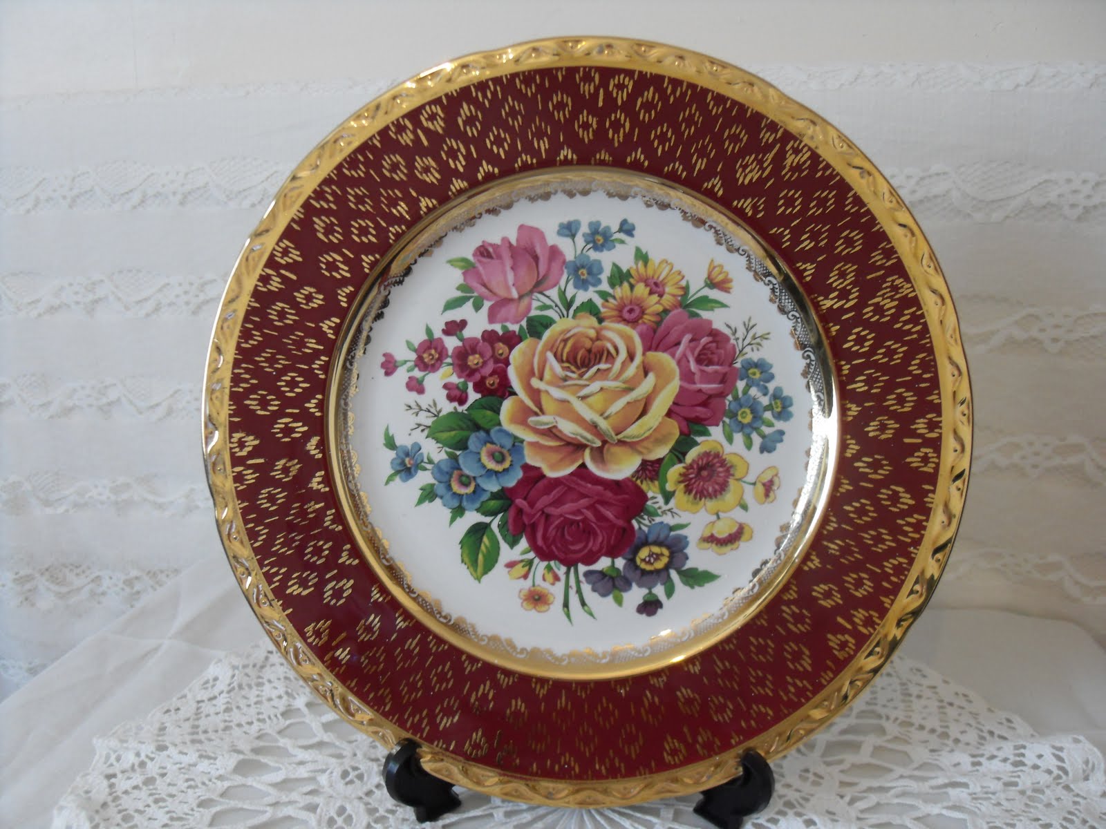 Collectible Items: Royal Falcon Display Plate