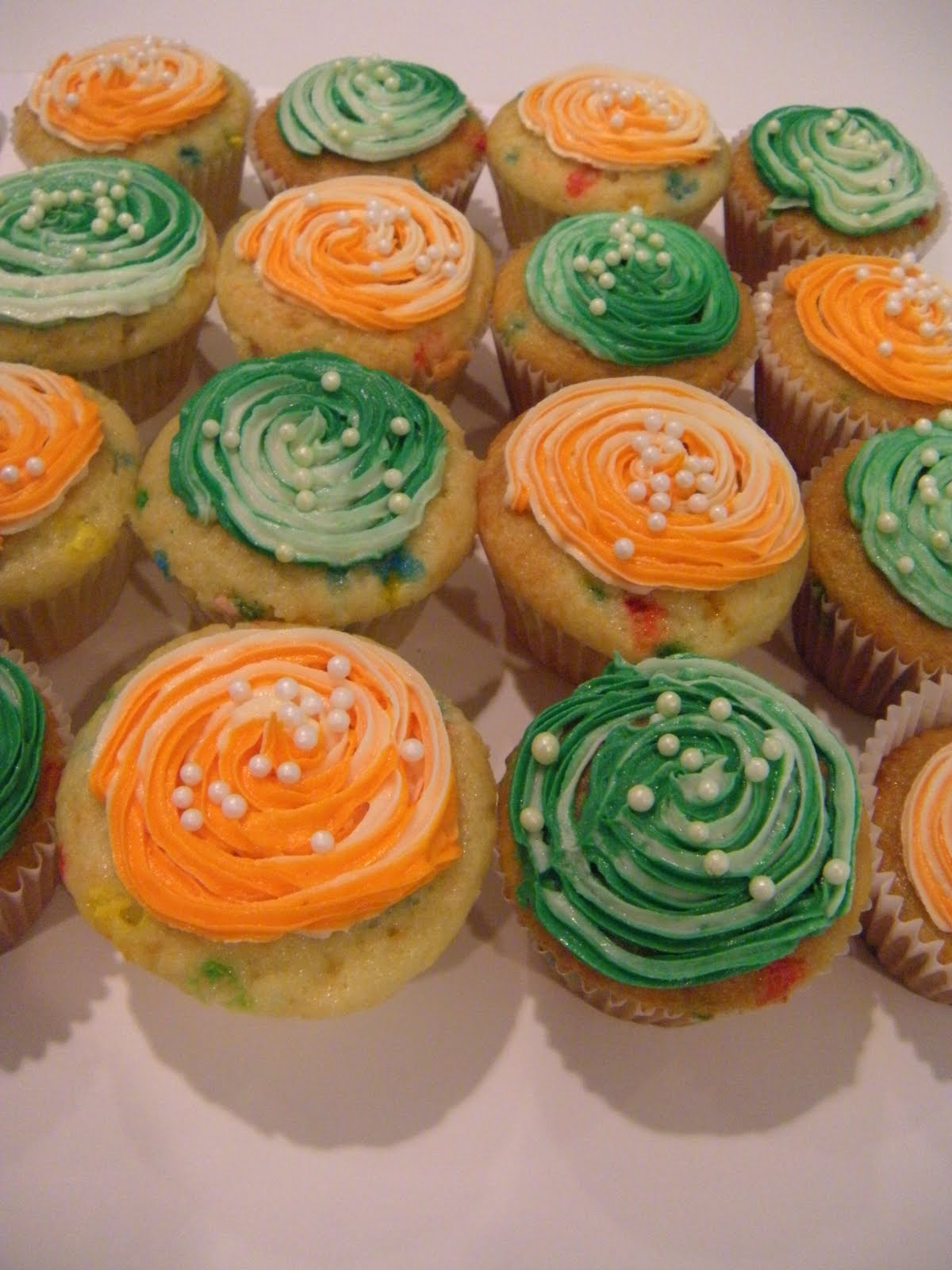 Mmmeliacakes!: Custom Cakes For Every Occasion!