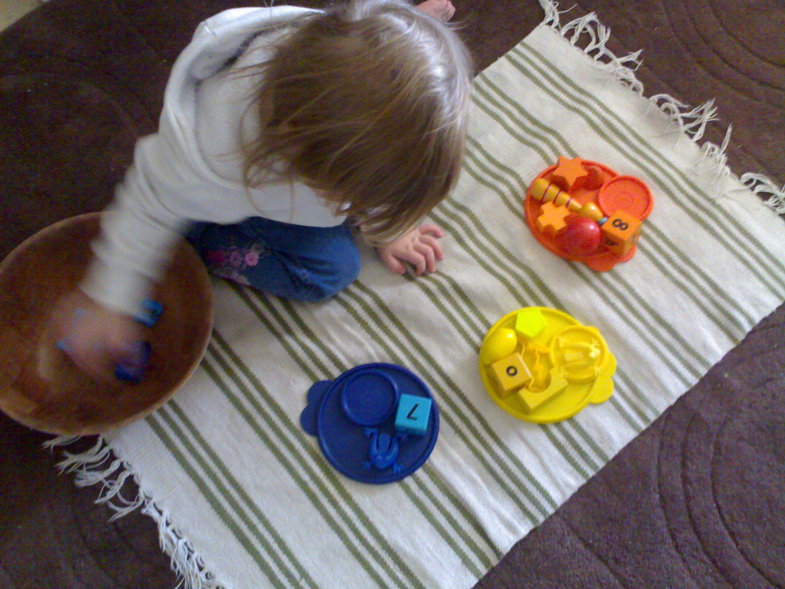 A Little Learning For Two: Colour object sorting