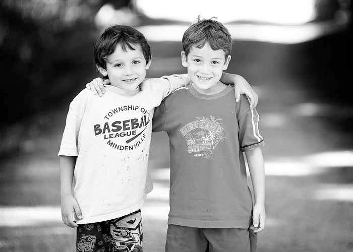 Sian C Photography: Best Buddies | minden children's photographer
