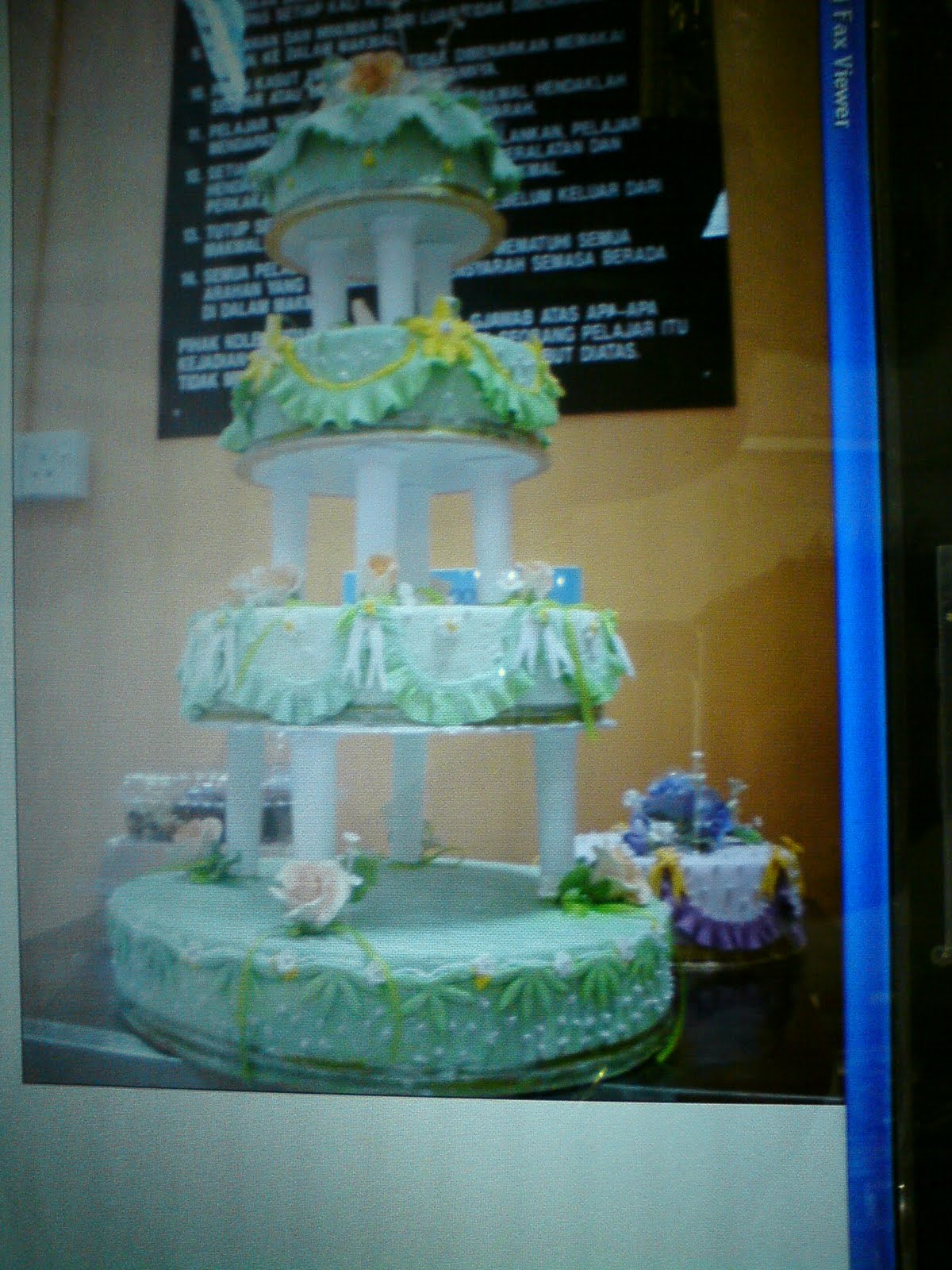 "Awina &Trisyia Muffin": Antara Contoh Kek Tingkat..(utk tempahan ...