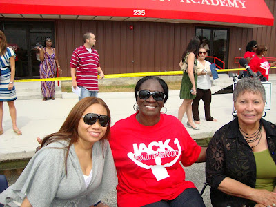 Front Row: Shaq Wows the Crowd