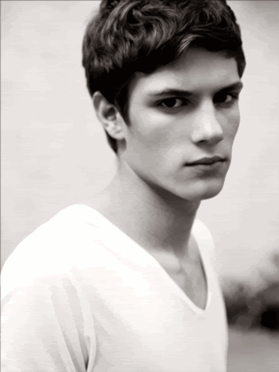 I love male models: Kevin Flamme