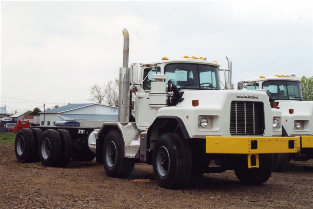 Truckfax: Mack U Model