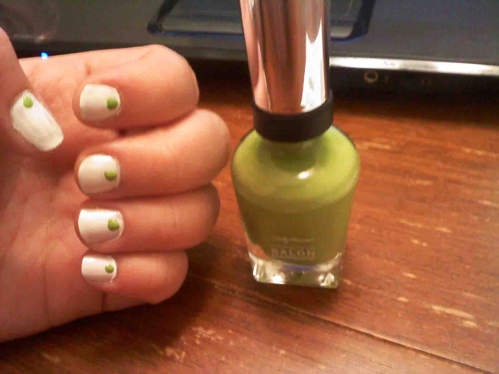 a Parallel of Latitude: Xbox Tribute- Nail Design