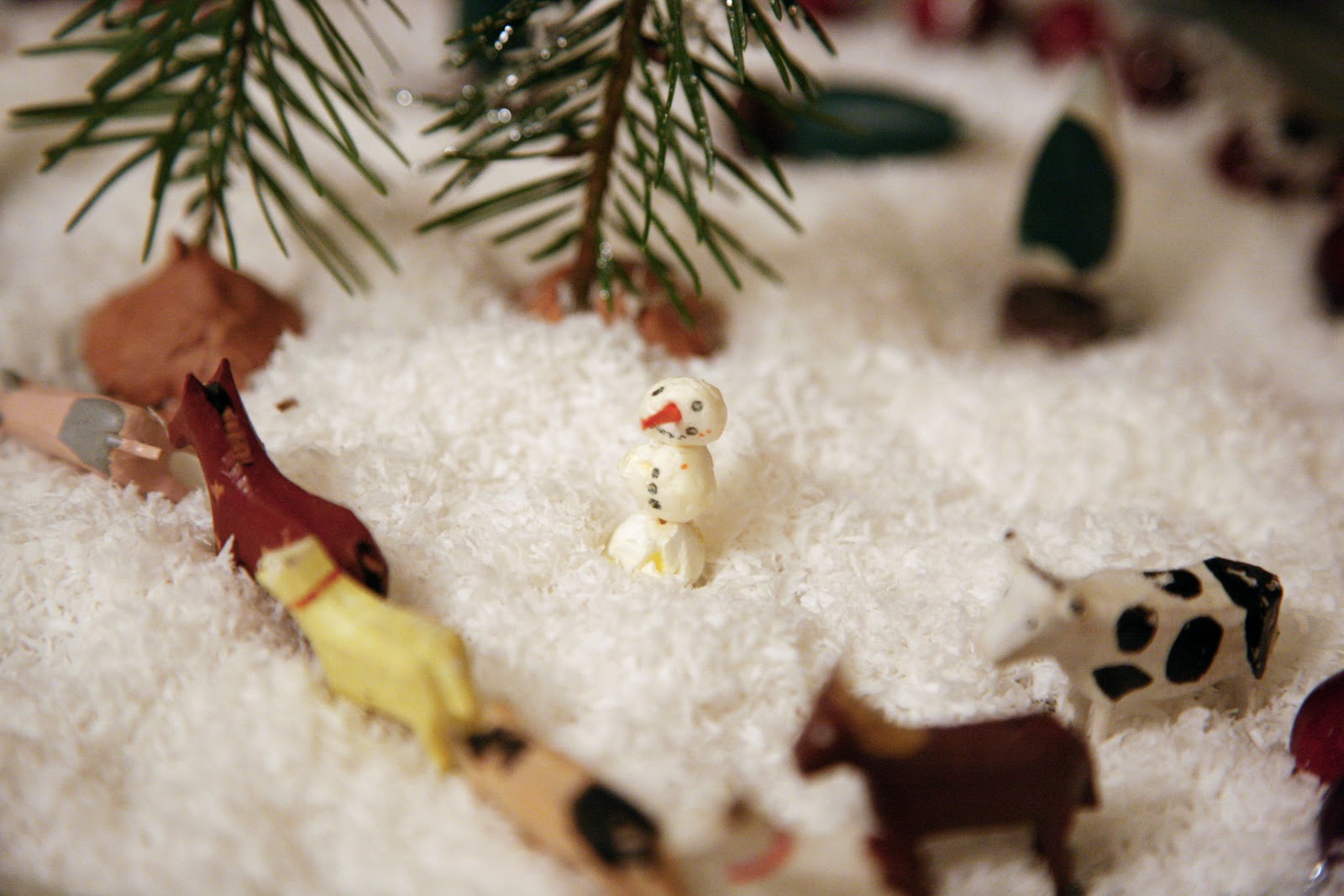 The Brooding Hen: Little Holiday Toys