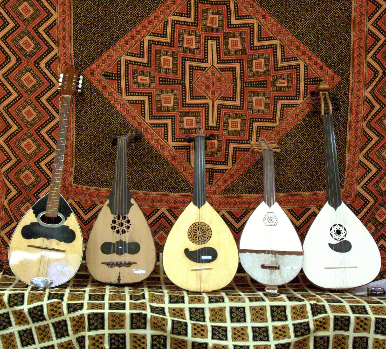 UZMAN ALMERABET: Laúdes (Ud)