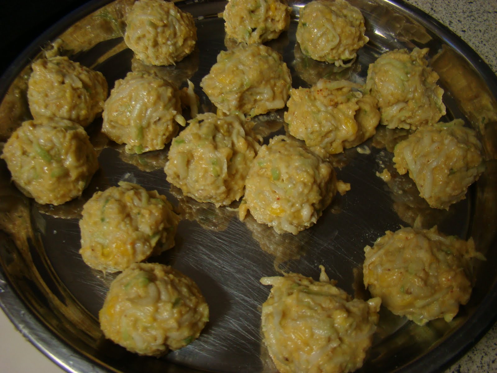 My Favorite Recipes Collection: Dhoodhi and Corn Kofta Curry