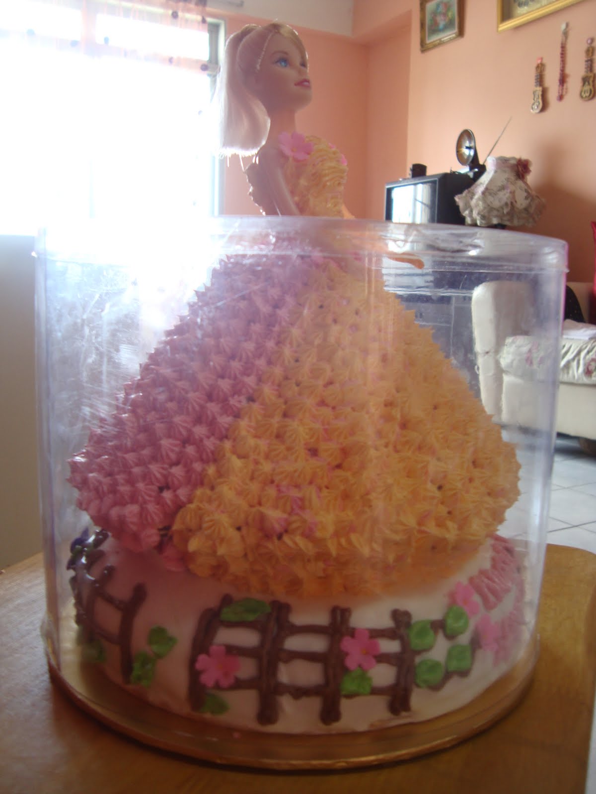 LOVELY CAKE: KEK BESDAY BARBIE