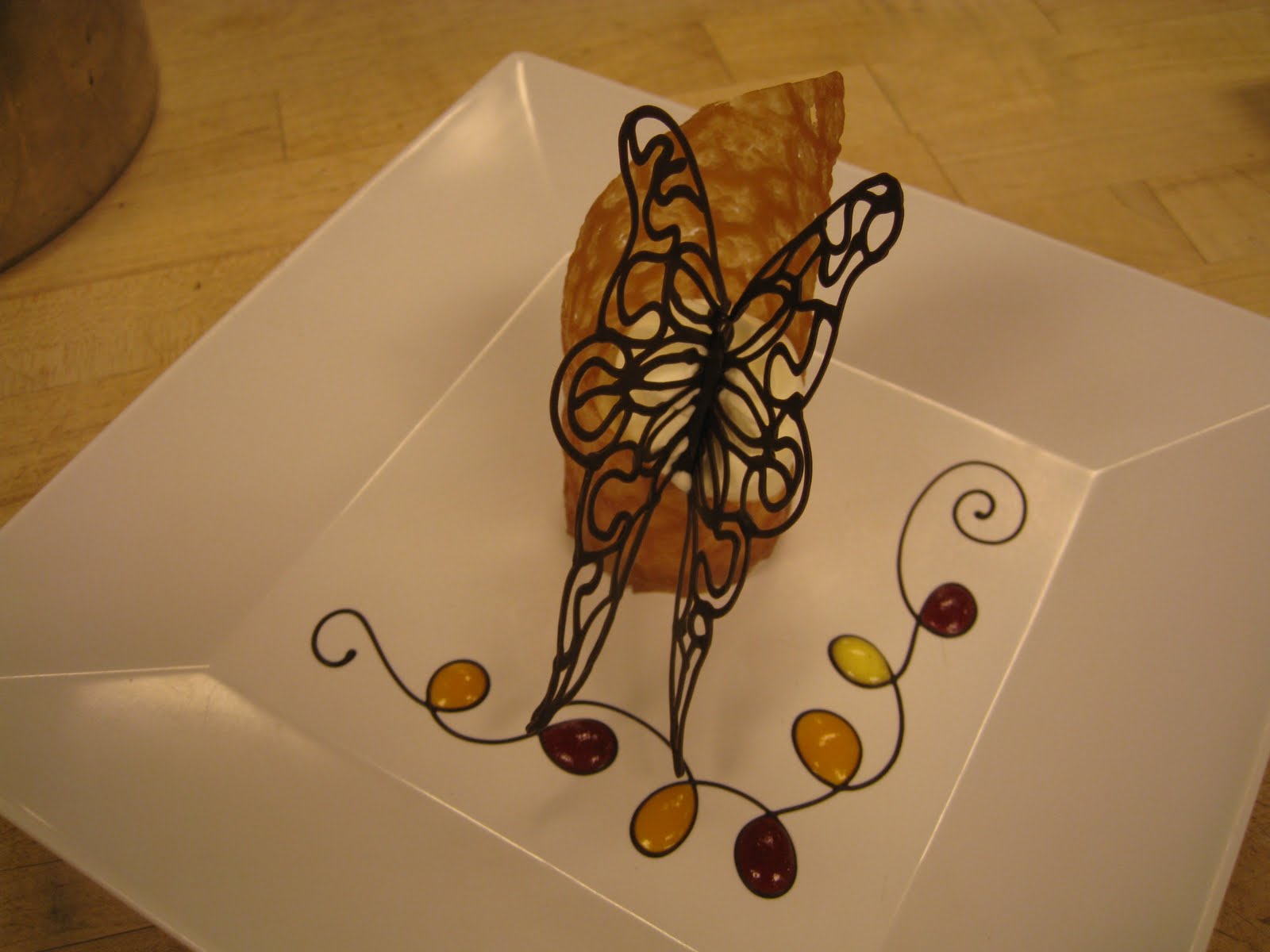 Amazing Foods!: Service Pastry - Basic Patisserie Techniques