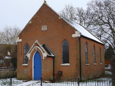 Walking in the country: Three Mile Cross and Woodcock Lane