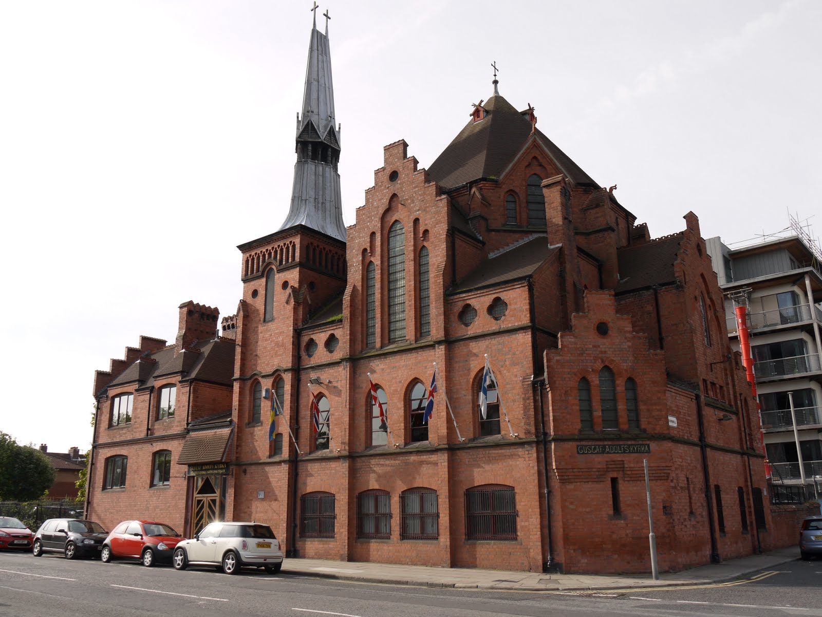 Walking in the country: Liverpool: Albert Dock to Liverpool Cathedral