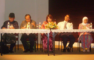 SENI BUDAYA: Pantun, bermukun dalam budaya Melayu Sarawak