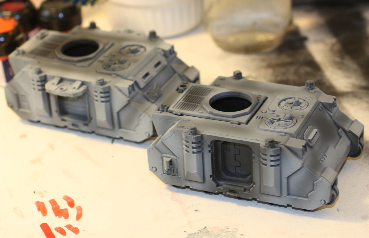 40k Hobby Blog: Pre-Shading BA Tanks Before Air Brushing