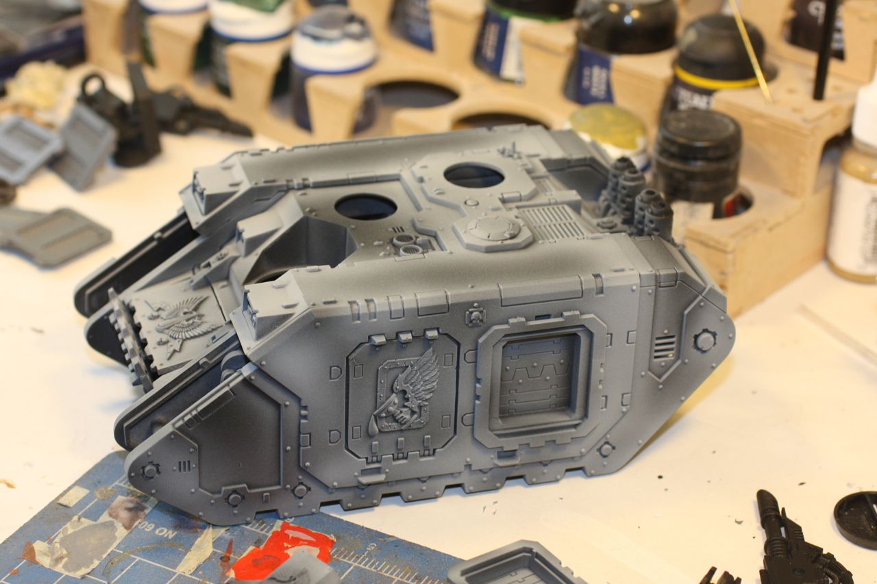 40k Hobby Blog: Pre-Shading BA Tanks Before Air Brushing