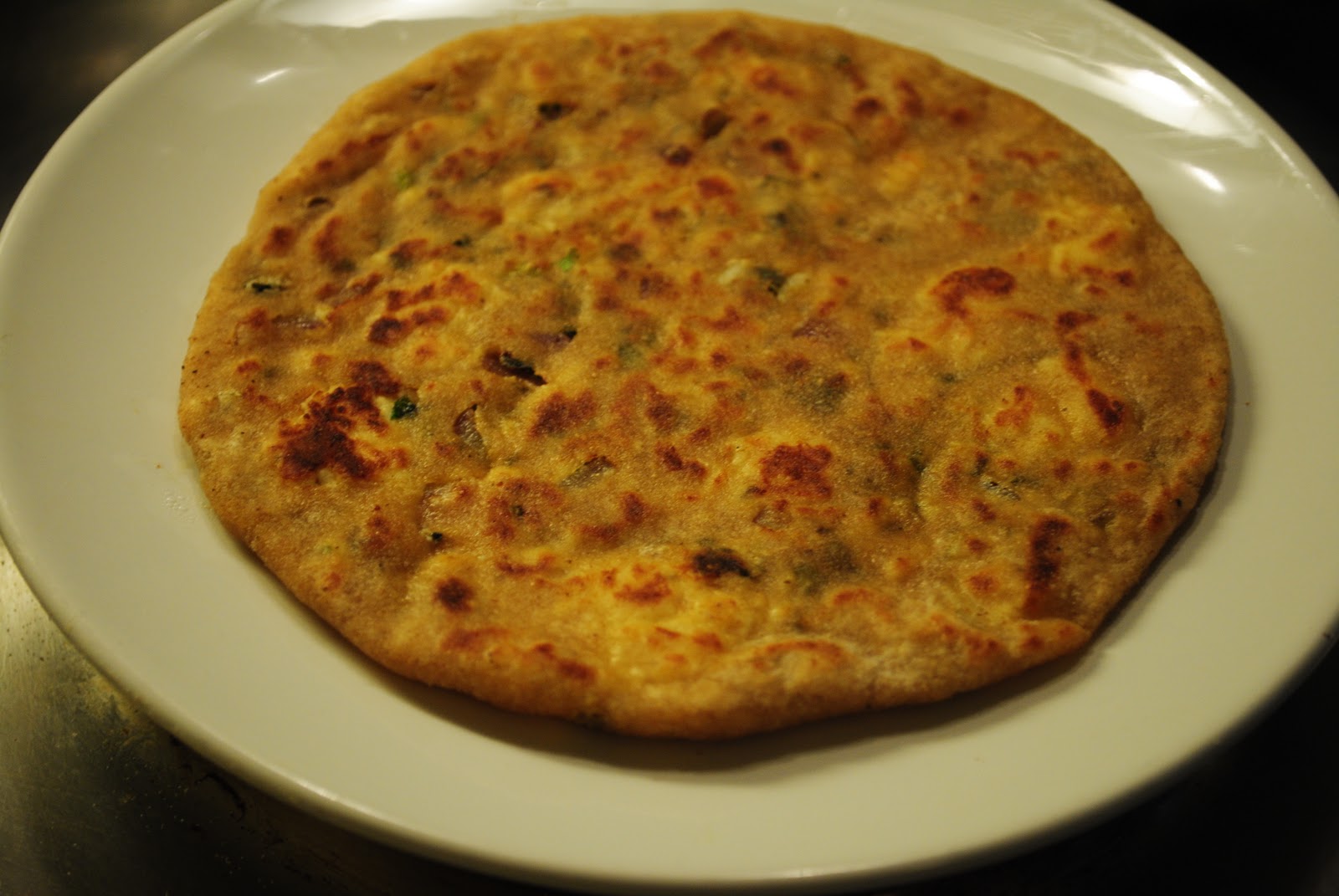 Flavors....Simply Spice it Up!!!: cottage cheese and onion stuffed roti!