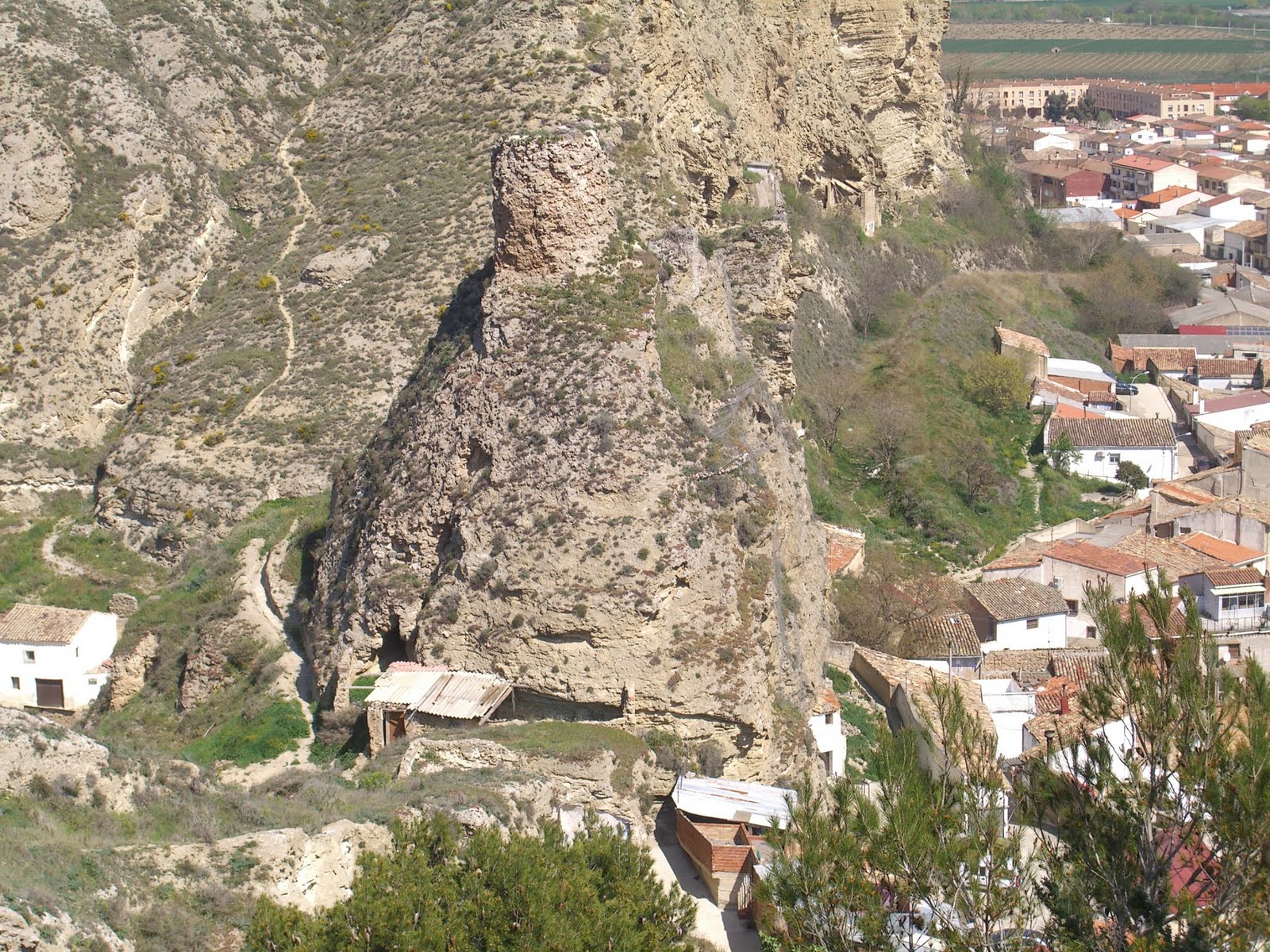 Rutas turisticas por Navarra: Falces y el Salvador del mundo