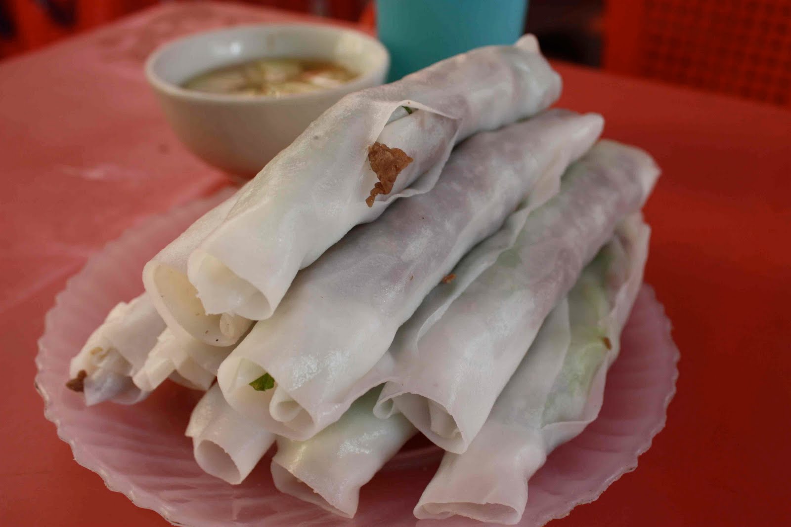 The World Tastes Good: Phở cuốn and 日本料理 (Vietnamese beef and lettuce ...