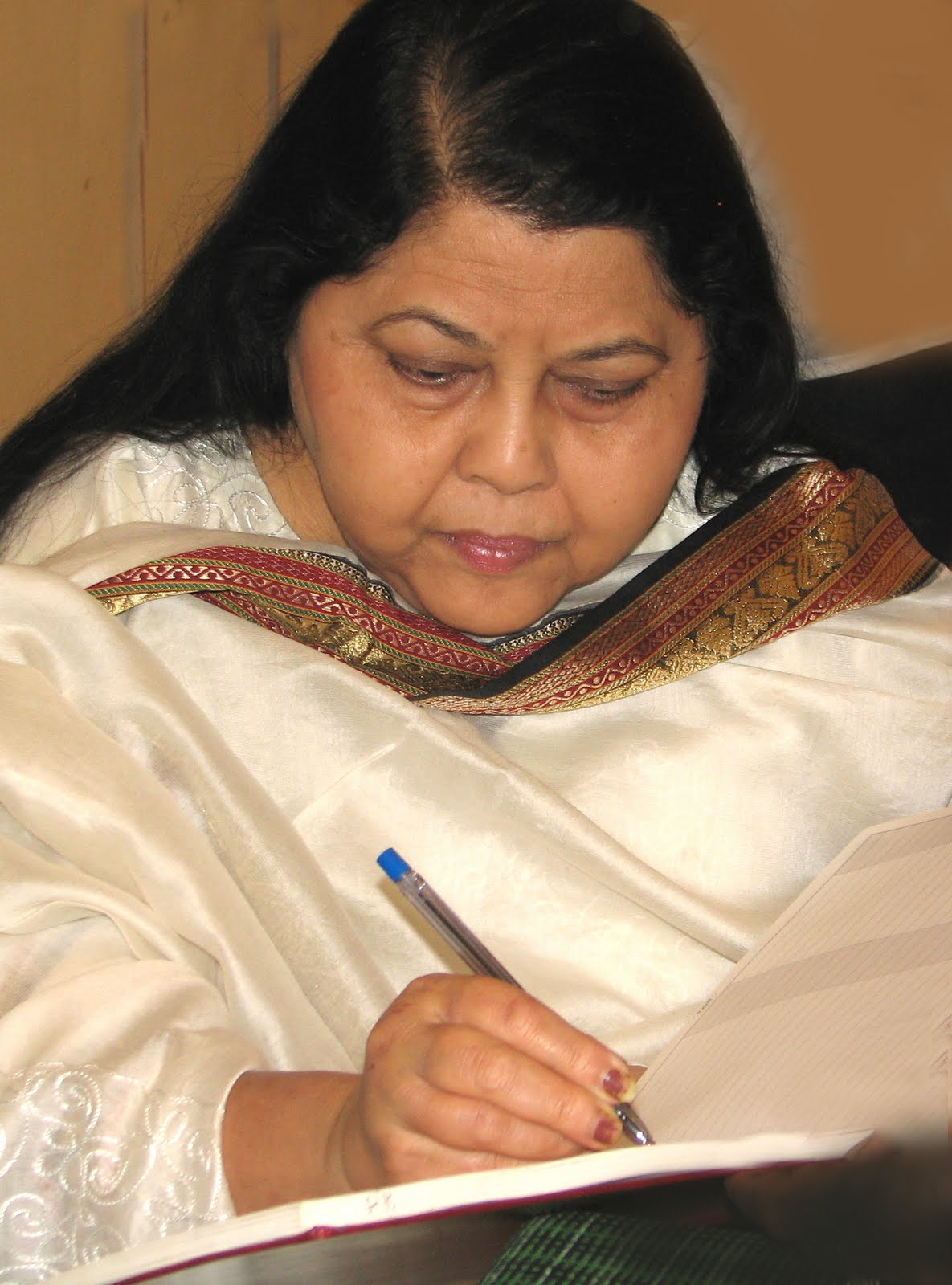 MAYOR OF AHMEDABAD "Legacy of late Aneesa Begum Mirza" show held in ...