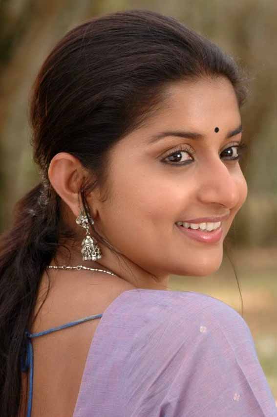 Cinemix4u: Meera Jasmine Stills, Images,Photo Gallery,Pictures,Wallpapers