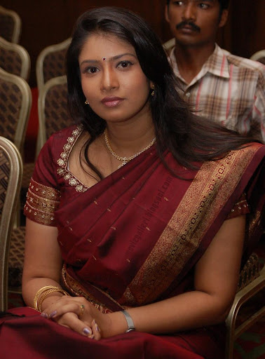 Sangavi in Brown Silk Saree Photos - My Wallpapers