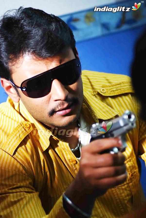 CHALLENGING STAR DARSHAN: Yodha----------------Darshan and Nikitha