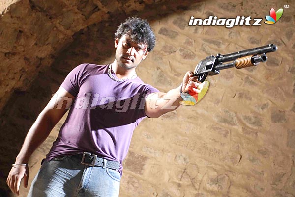 CHALLENGING STAR DARSHAN: Yodha----------------Darshan and Nikitha