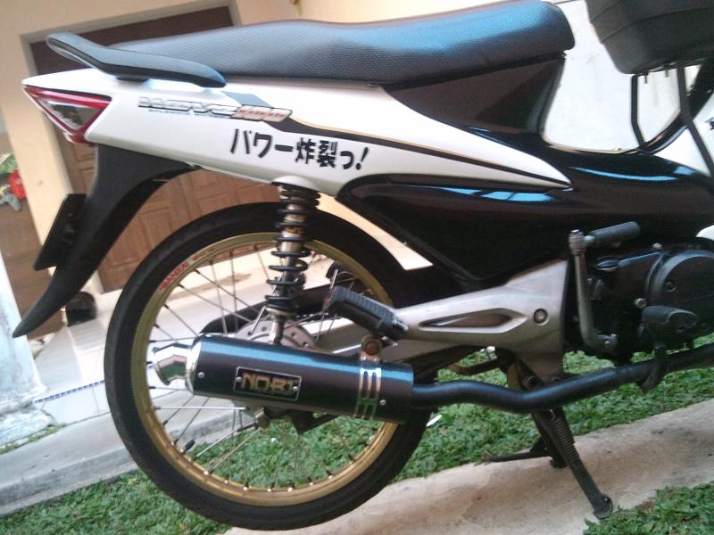 Garage D customs: Honda Wave 100R Sparkle White V