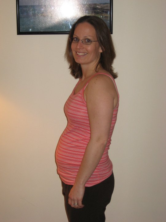 A Snapshot of Our Life: My Growing Belly
