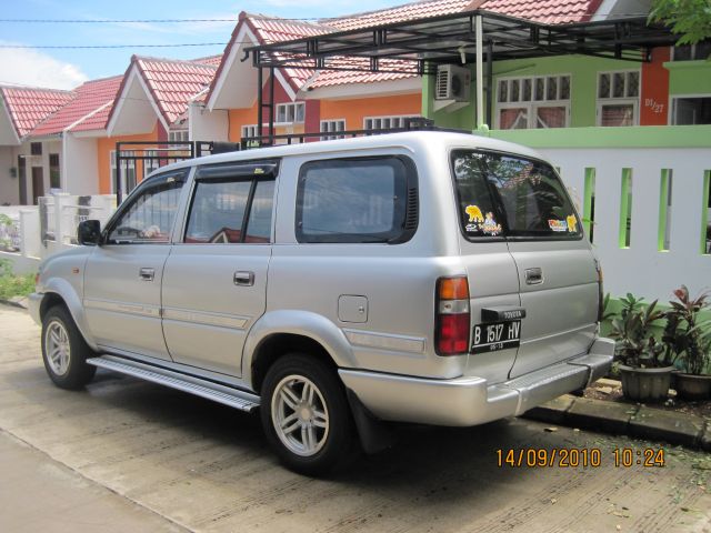 Good News: Dijual Mobil Bekas 1998 Grand Rover Ace Kijang Kapsul Toyota