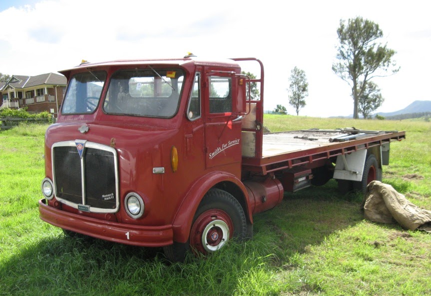 Australasian Classic Commercials: AEC Monarch comes 'home'