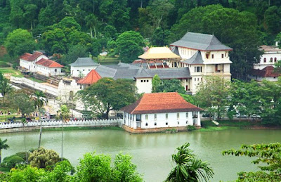 WORLD HERITAGE STAMPS AND POSTCARDS: The Temple of Tooth - Kandy