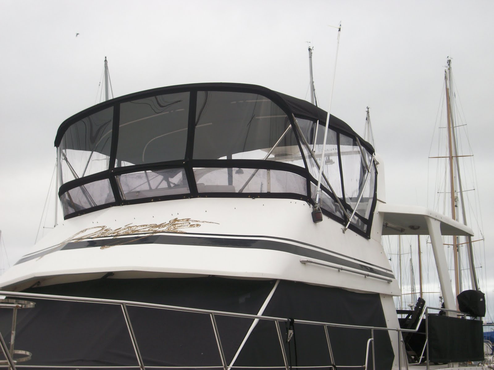 boatafloat: Flybridge enclosure January 2011