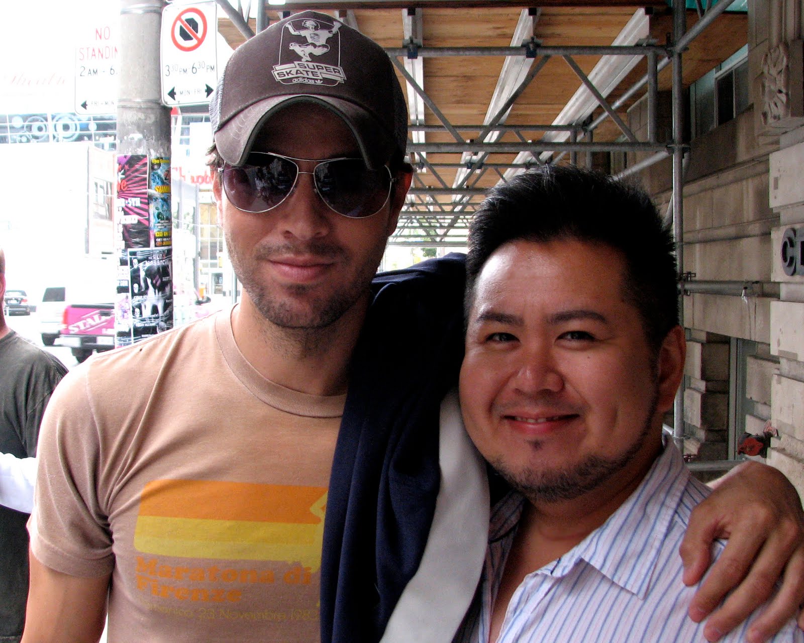 MR. WILL-W.:POP MAVEN: ENRIQUE IGLESIAS IN TORONTO AT CHUM-FM (MORE PICS)