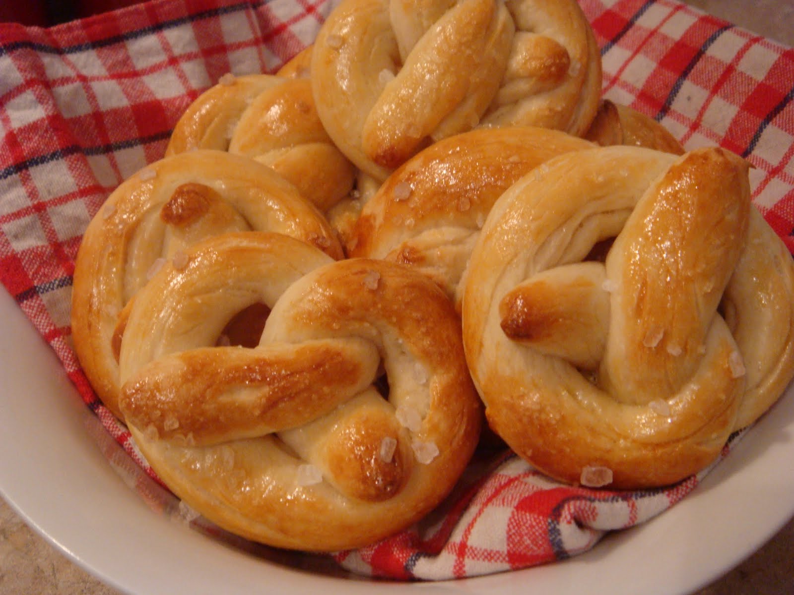 butter hearts sugar: Pretty Big Pretzels