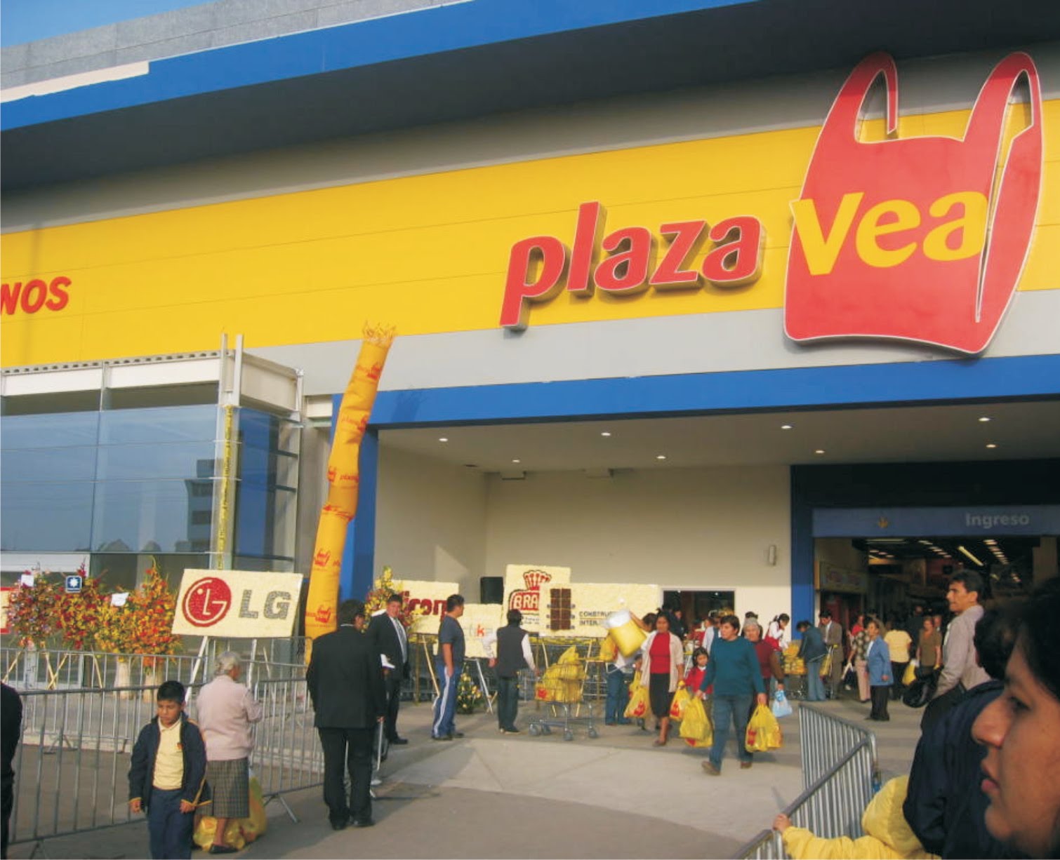 NOTICIAS DE TACNA: EL EFECTO PLAZA VEA EN TACNA