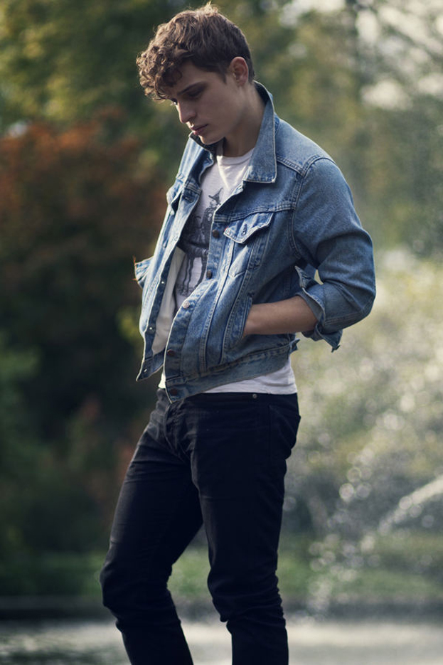 BluhMag | Models, Art and Photography: Sam Rigby by Gareth Rhys