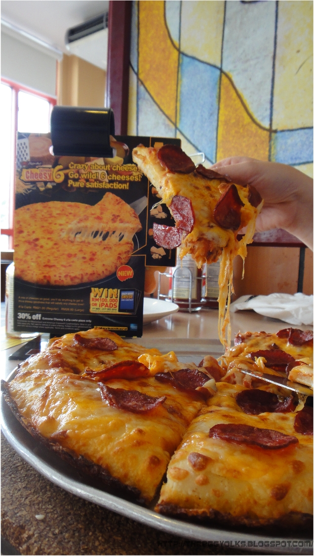 THEEGGYOLKS 蛋黃打点滴: Get Cheesy Crazy with Extreme Cheesey 6 Pizza