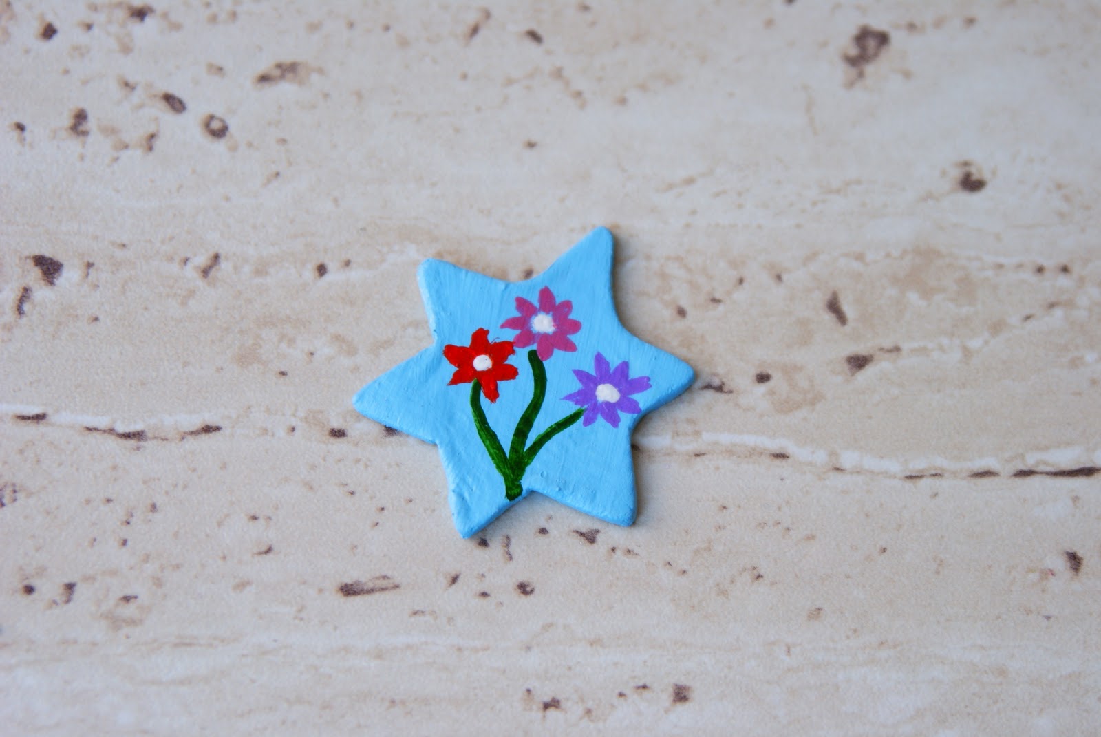 Magazinul de bijuterii: Martisoare vesele si haioase