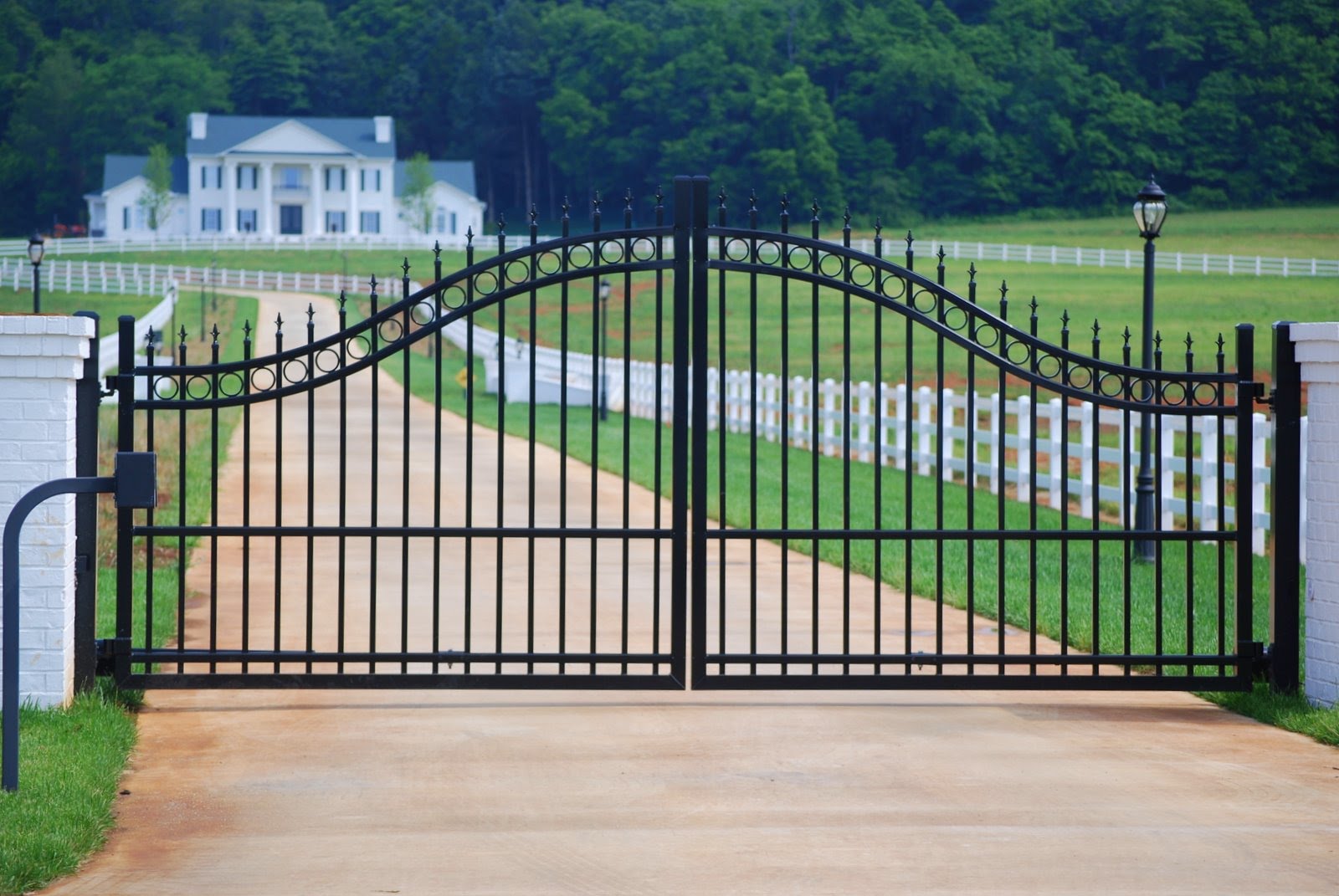 Ultra Aluminum Fencing, Gates and Handrails: July 2010
