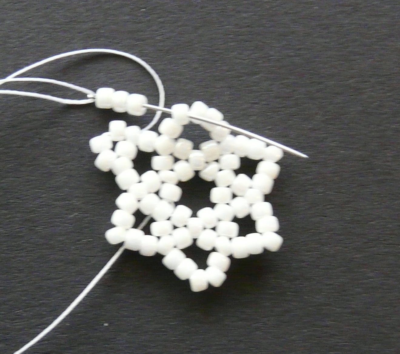 Groenlands Kralenwerk (Stenboden) en Borduren: Uitleg beginnen met ...