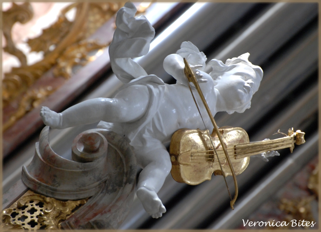 Veronique's photos: mai baroc decat barocul!