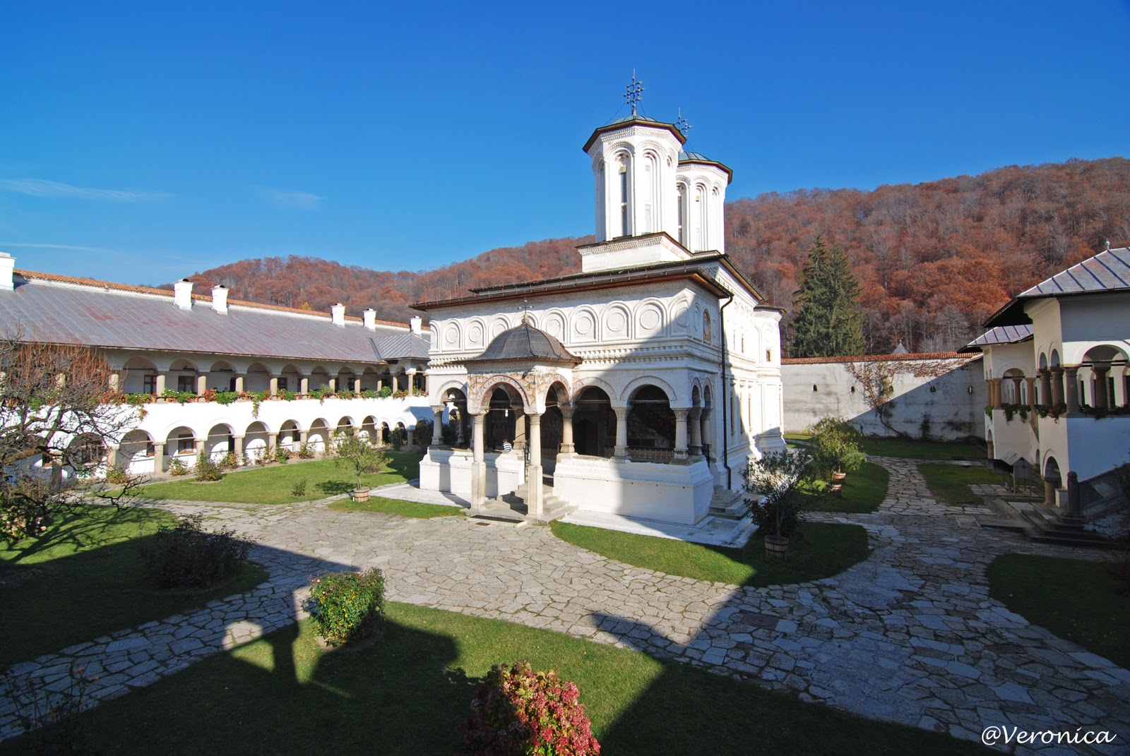 Veronique's photos: Manastirea Horezu/ Horezu Monastery